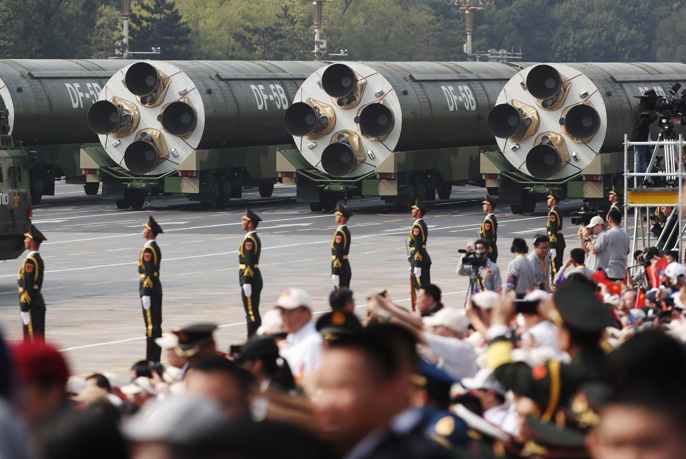 La impresionante exhibición del nuevo misil hipersónico de China, en ... La impresionante exhibición del nuevo misil hipersónico de China, en ...